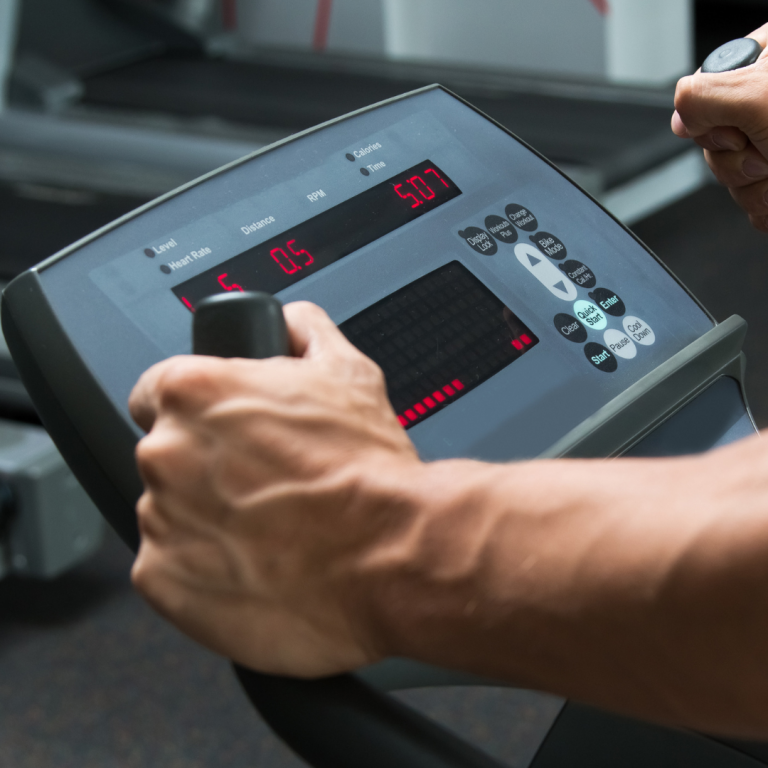 Elliptical vs. Treadmill: Which Cardio Machine Is Best for Your ...
